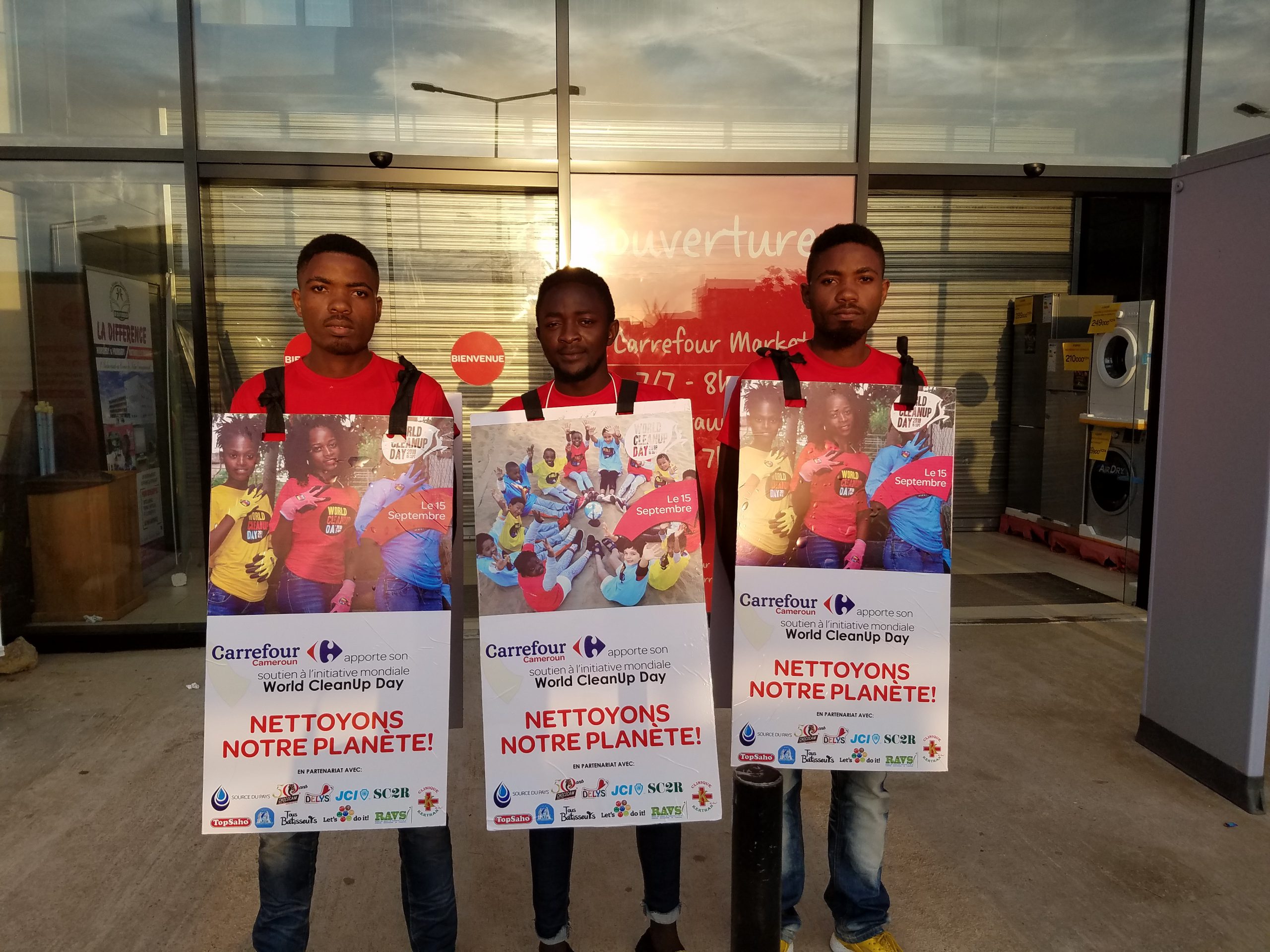 World Clean Up Day 2019! - Carrefour Cameroun